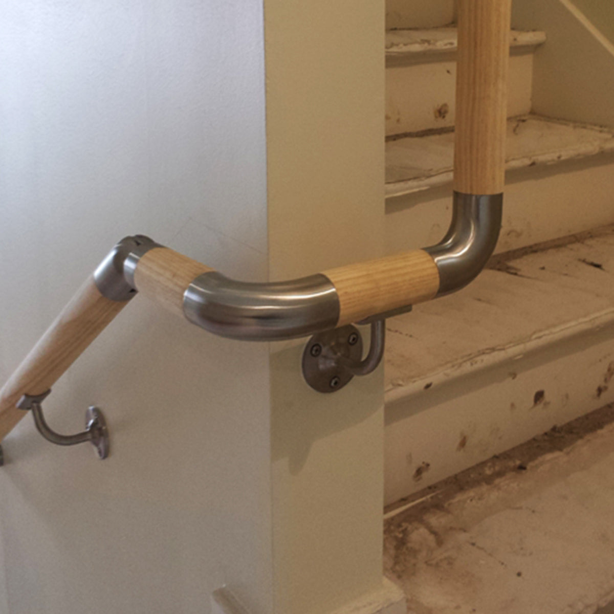 E459 Rigid Handrail Support Bracket for Round Rail - Stainless Stair ...